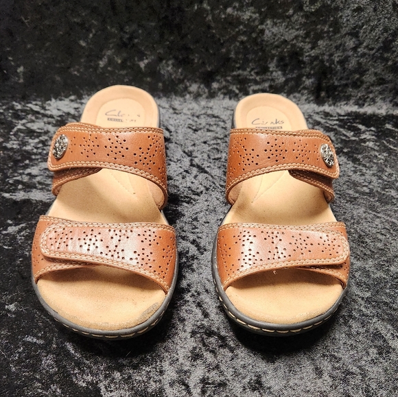 Clarks | Shoes | Clarks Leisa Lacole Tan Leather Sandals Shoes Size 55m ...